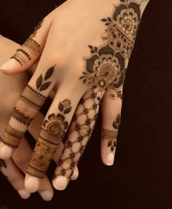 15+ Trending Finger Mehndi Designs in 2025 - WedMeVibes