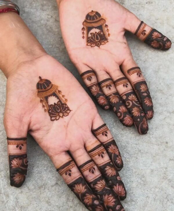 15+ Beautiful Front Hand Mehndi Designs - WedMeVibes