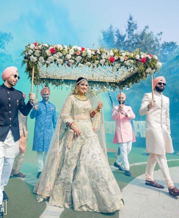 Modern Bride Entry Ideas to Make a Grand Impression - WedMeVibes